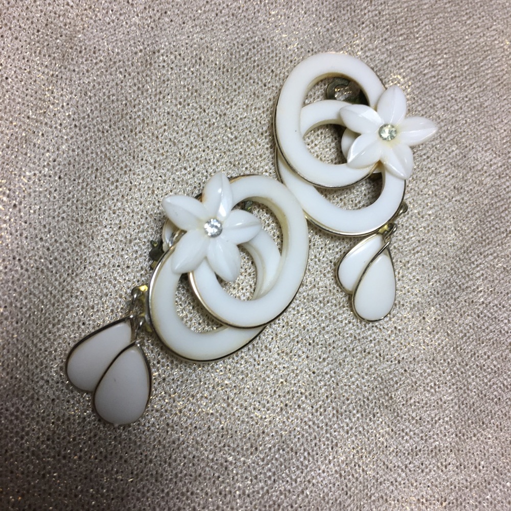Vintage West Germany White Crystal Clip Earrings - Gem